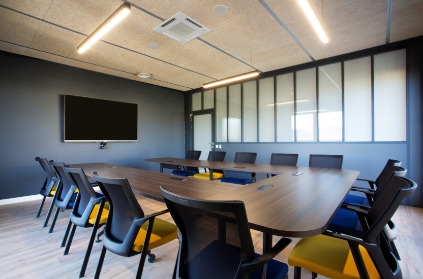 Aménagement Design & Build au style industriel pour Eurovia à Saclay ...